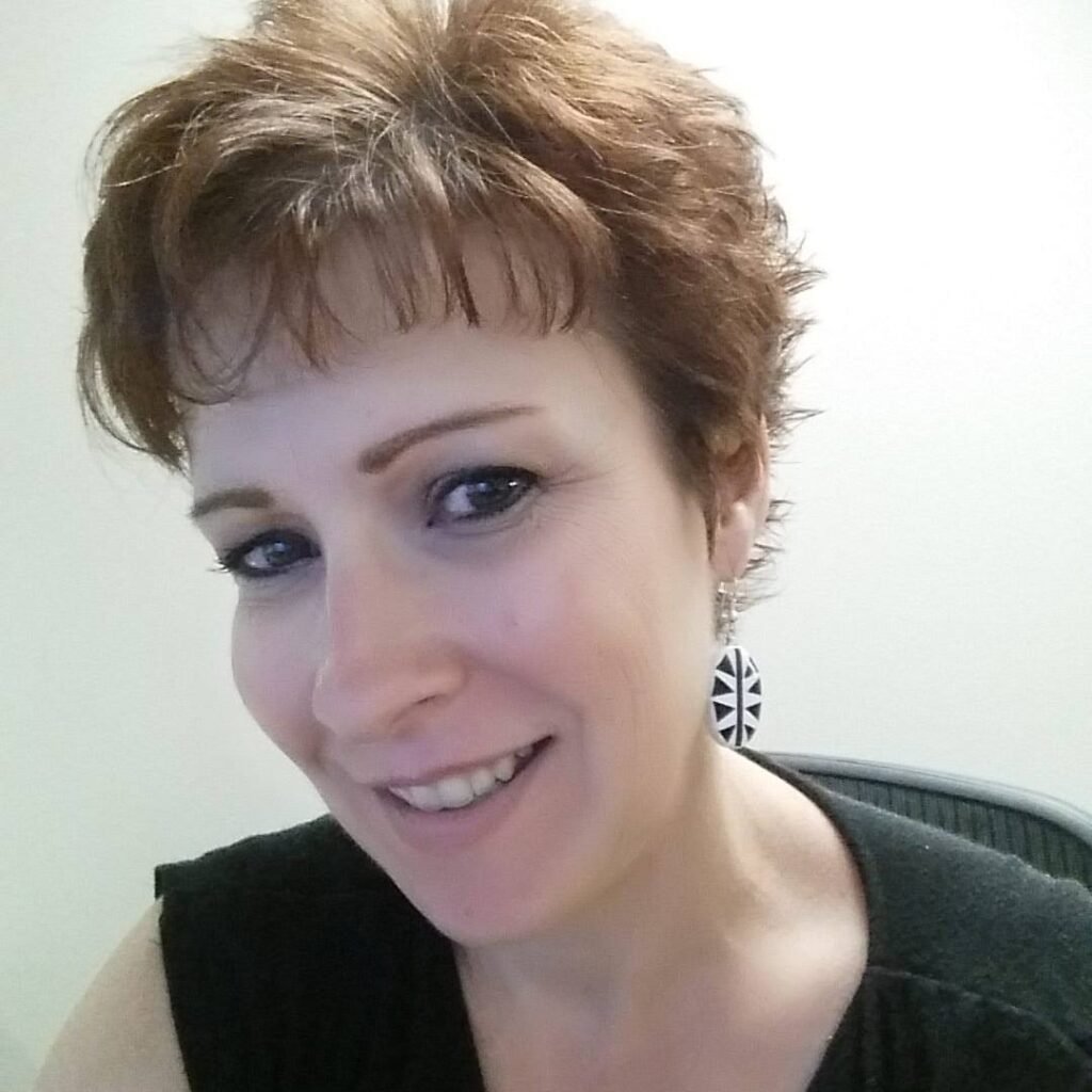 Biography – Lori C. – TVMEG.COM